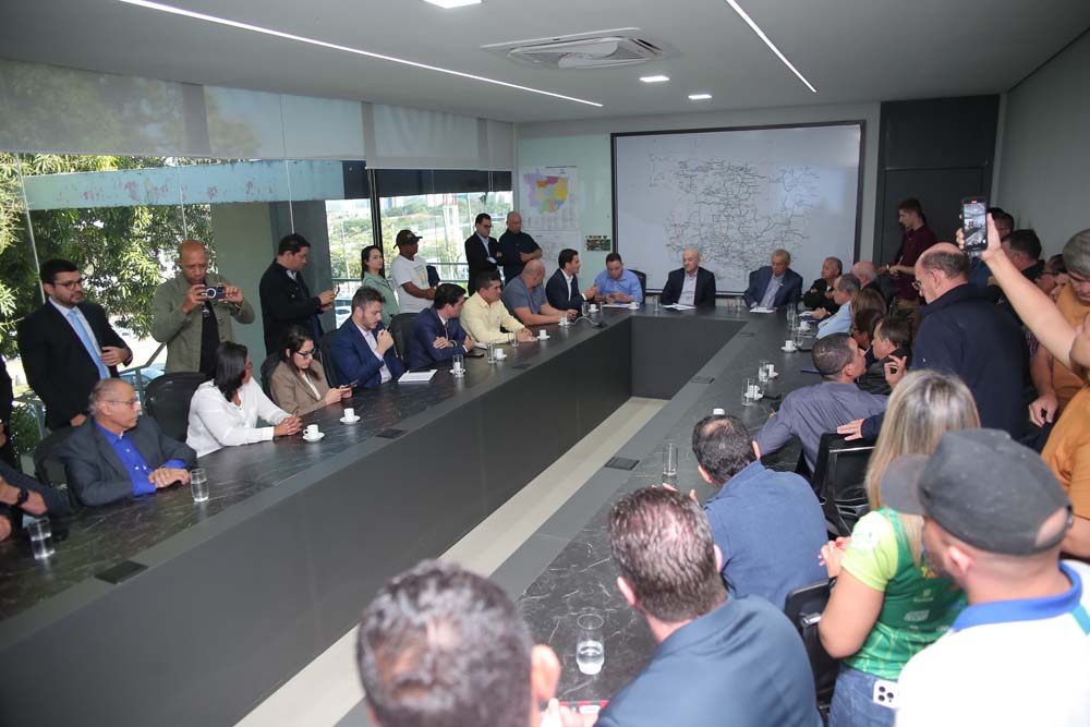 Botelho diz que governo irá ajudar na reconstrução de Shopping Popular ...